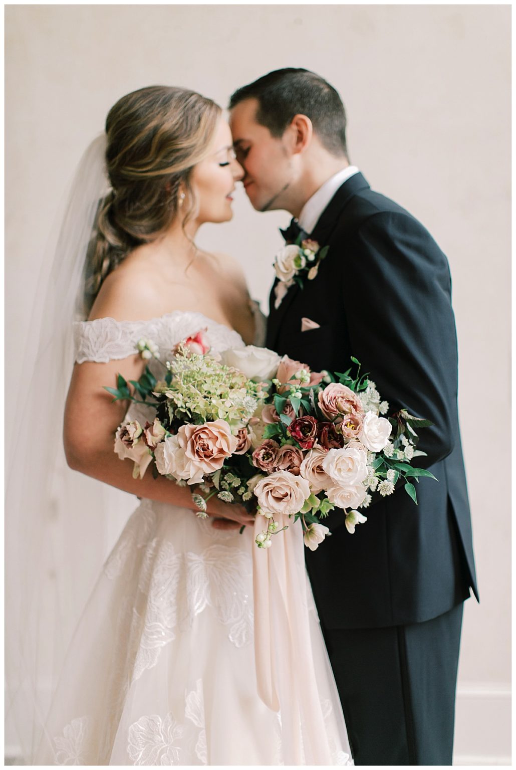 Romantic Excelsior Lancaster Wedding | The Charneys - Pennsylvania ...